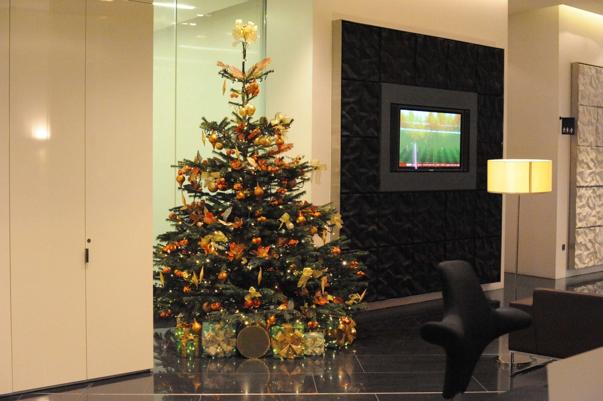 Office Christmas Trees | Corporate & Commercial Christmas Trees